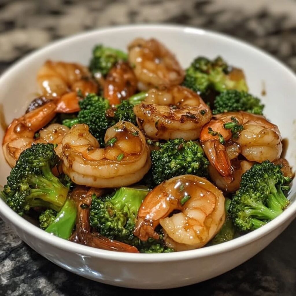 Sauté de crevettes et brocoli à la sauce à l'ail : Recette délicieuse ...